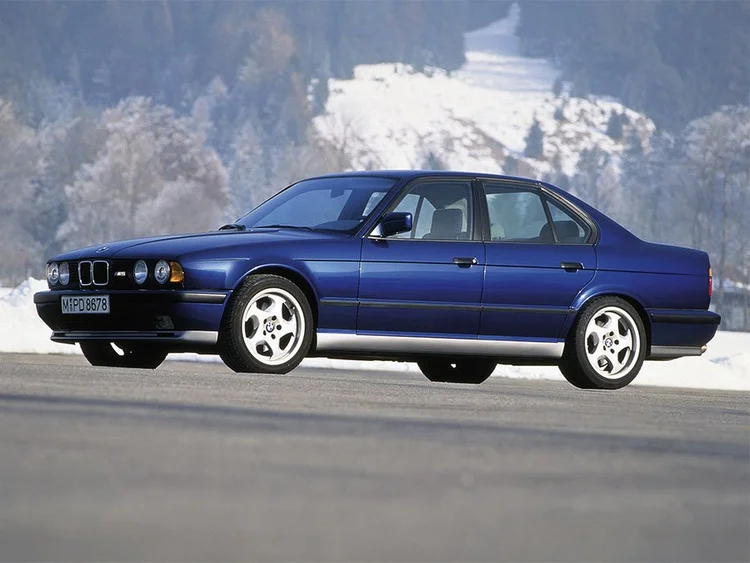 BMW E34 M5 3.8 Guide — Supercar Nostalgia