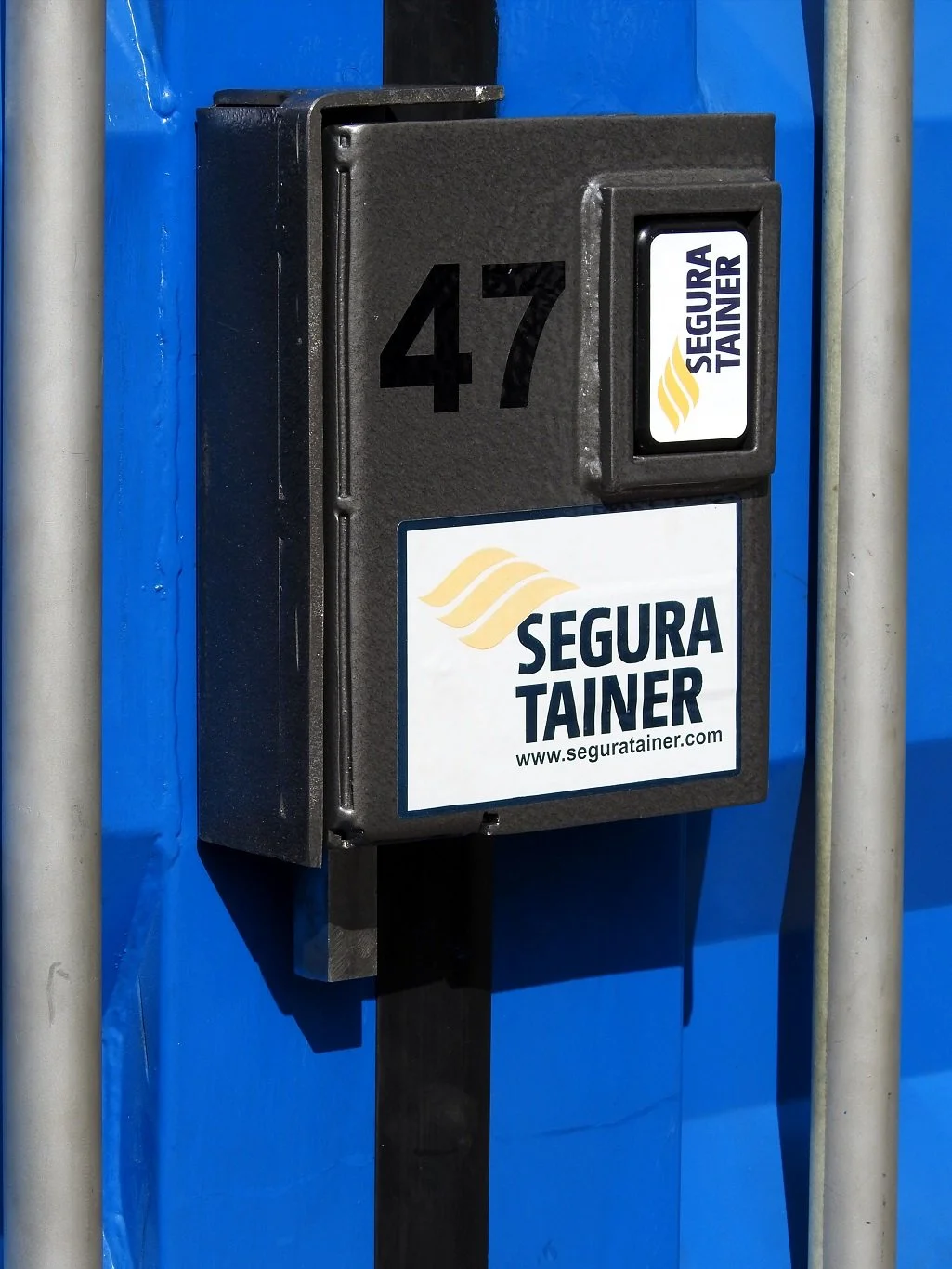 Shipping container locks: your smartphone is the key (NFC), heavy-duty ...