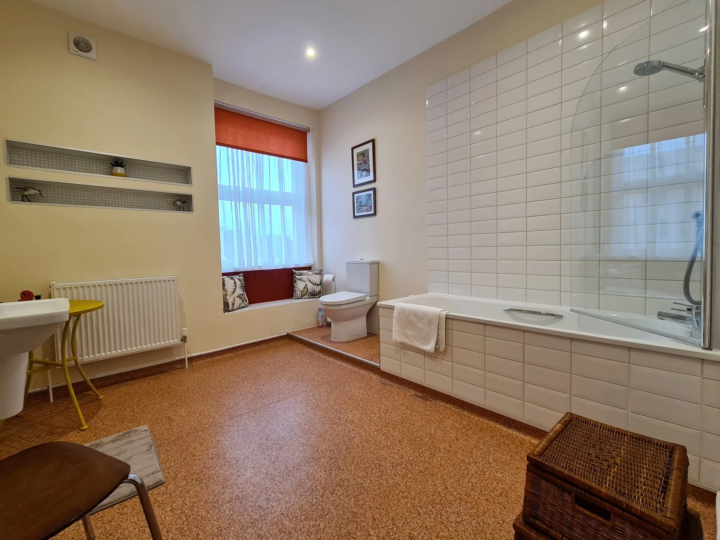 Rooms — 10to12 Folkestone Bed and Breakfast