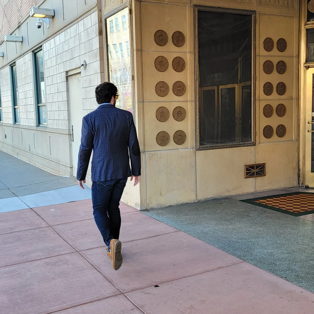 11 Reasons You Should Walk on Your Lunch Break