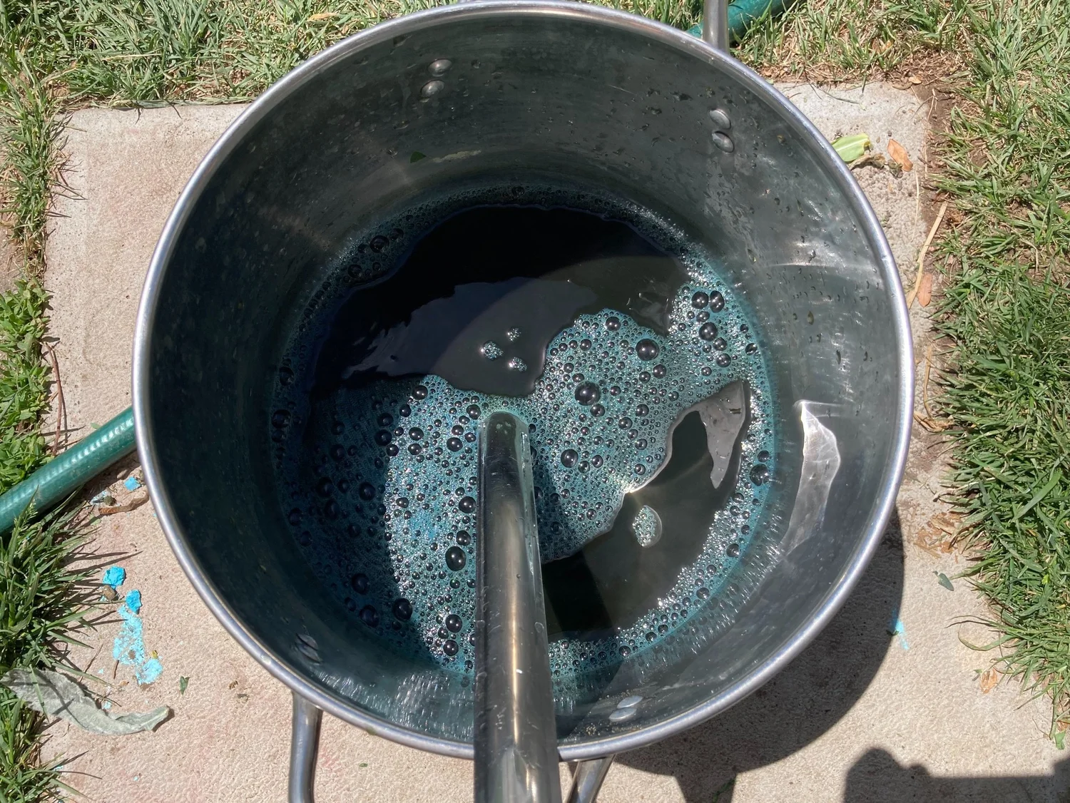 Making woad dye, satis tinctoria