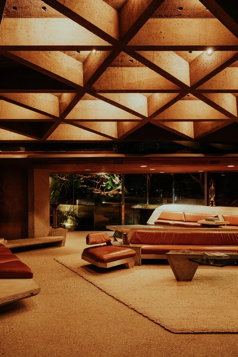Open Space | The Sheats-Goldstein Residence and Club James, John ...