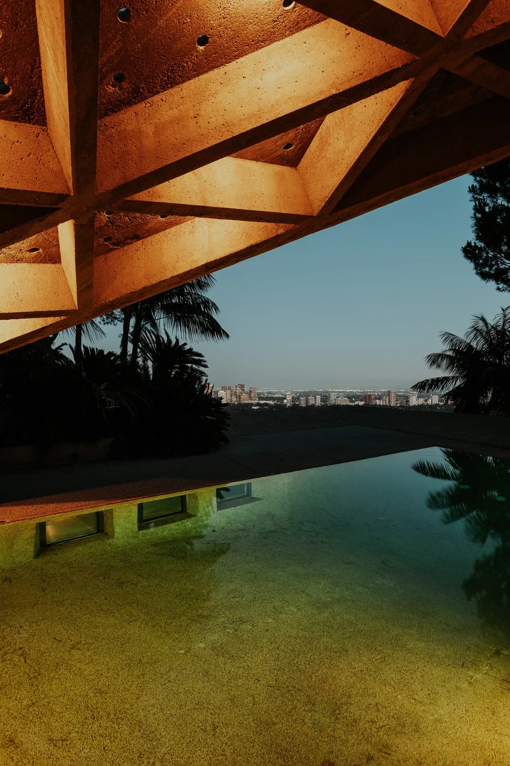 Open Space | The Sheats-Goldstein Residence and Club James, John ...