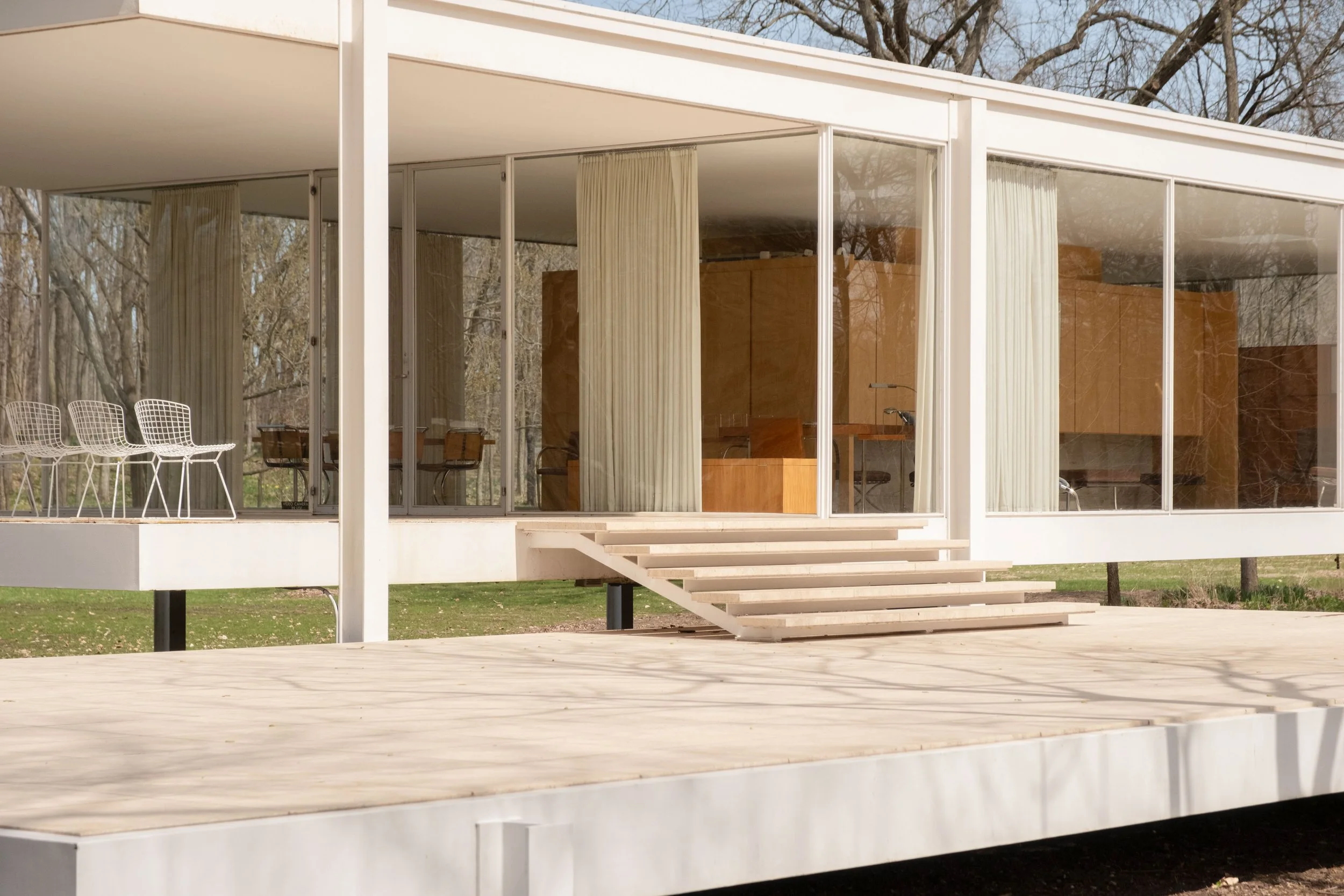 Open Space | The Edith Farnsworth House, Ludwig Mies van der Rohe, 1945-51 — Open Space Series