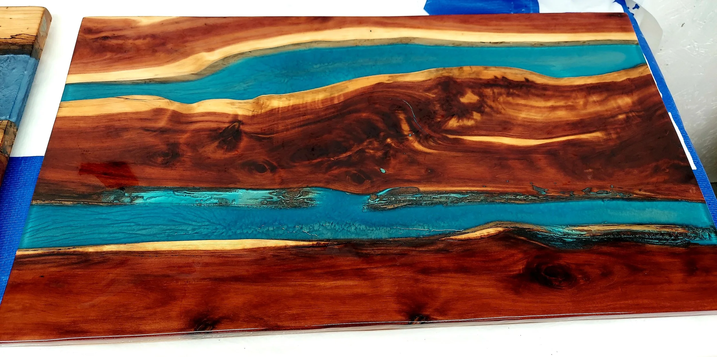 D & R Wood Slab Designs | Handcrafted Wood Slab Epoxy Furniture