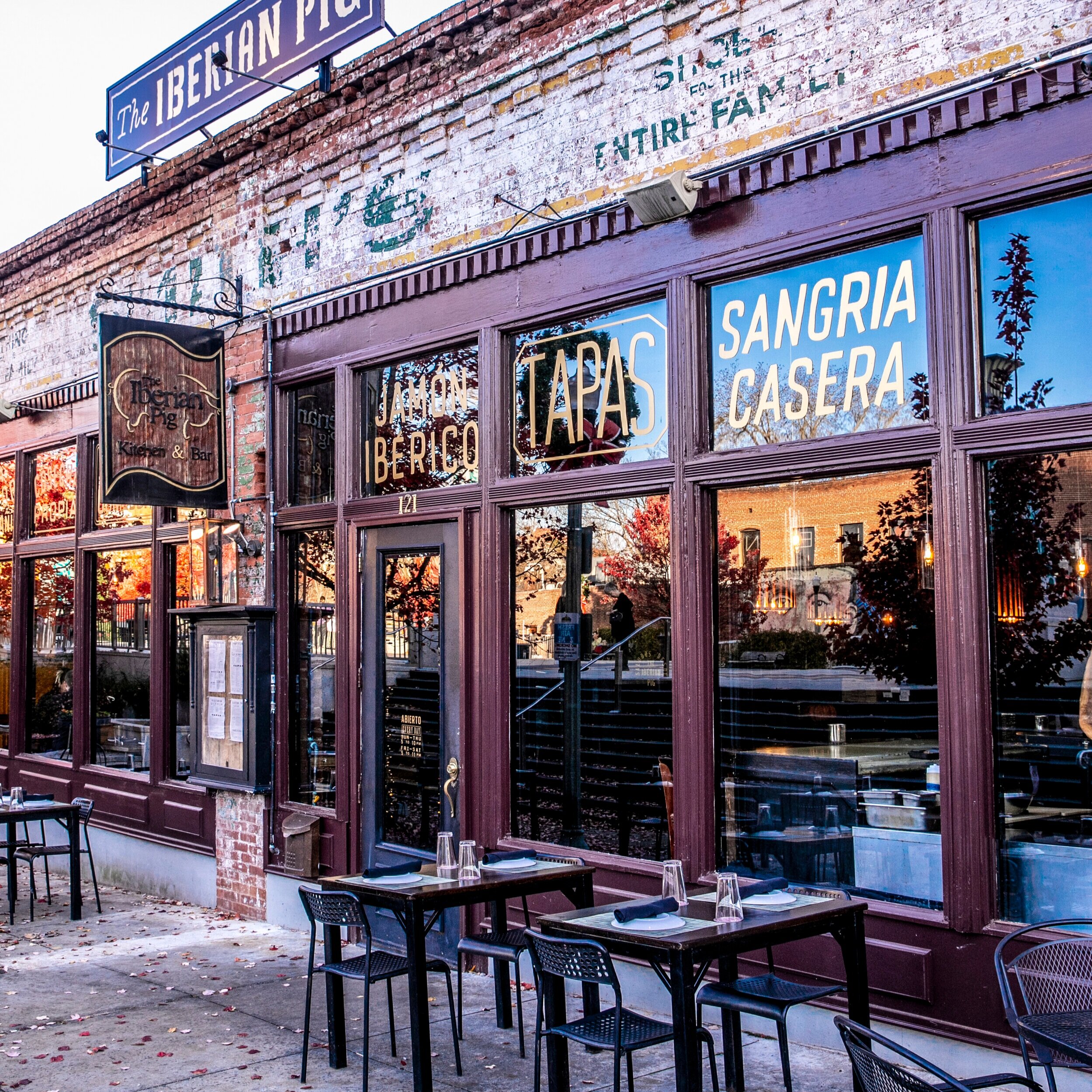 Gallery - D — The Iberian Pig