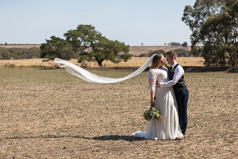 BLUE WREN PARK WEDDING | BROOKE & CODY — CAROLINE CHANDLER