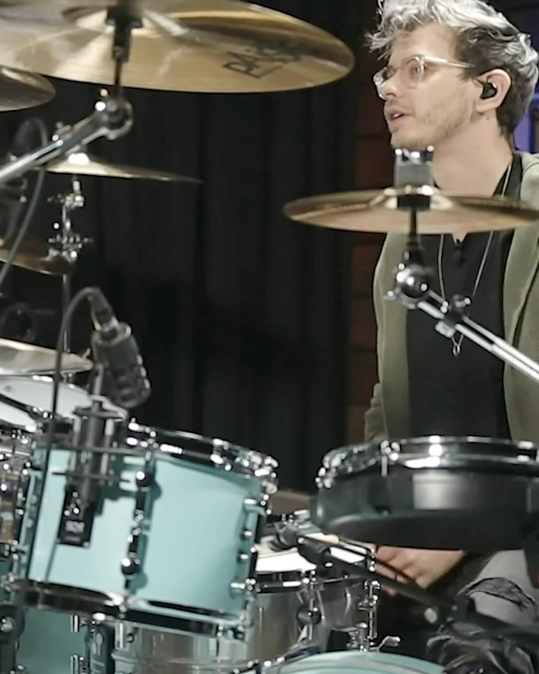 Chris Hoffmann | Drummer & Educating Artist