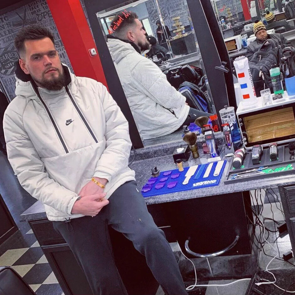 2112 Bardstown Rd - Woody's Barbershop