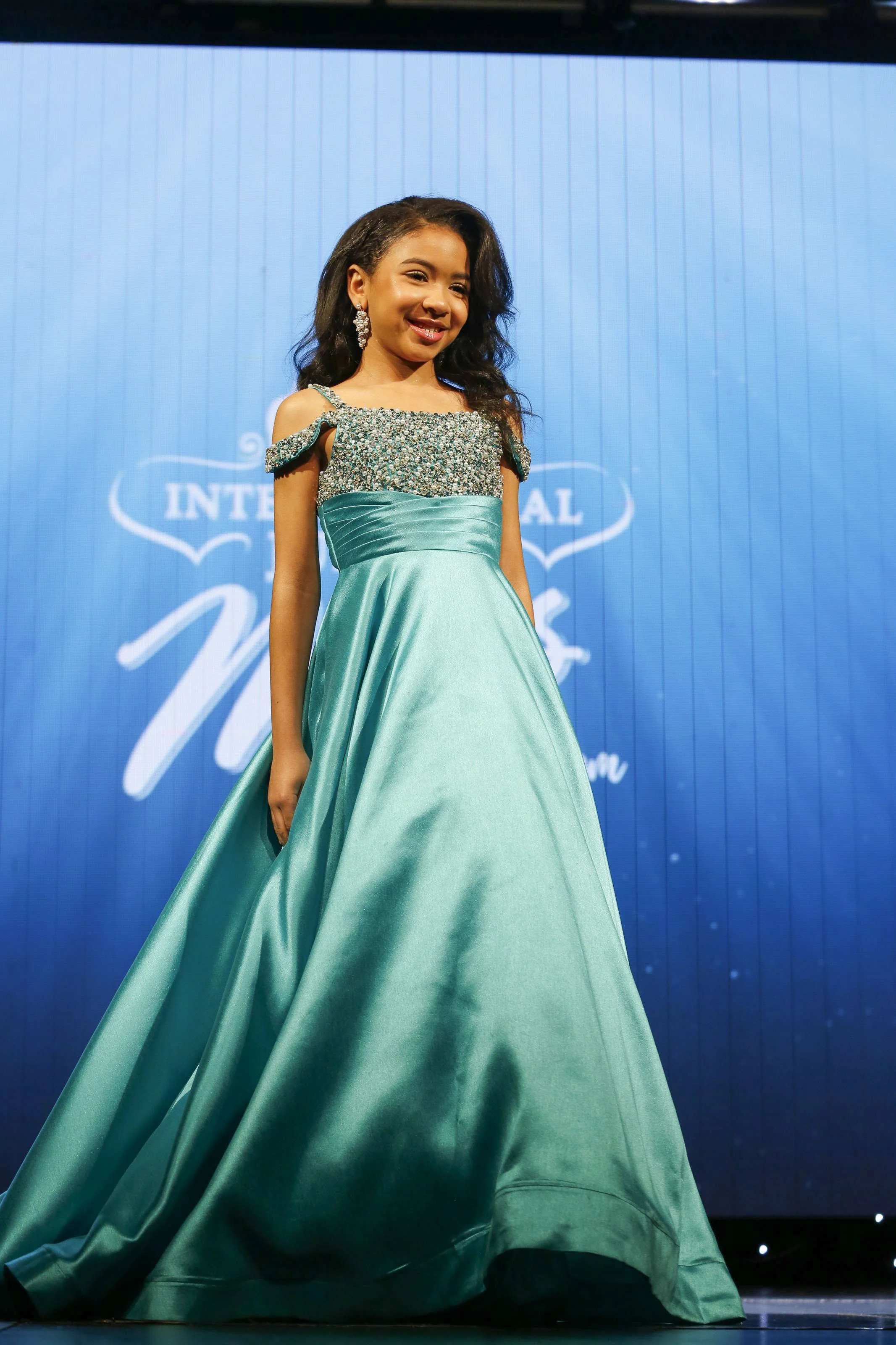 International Junior Miss UK | Child, Teen & Miss Beauty Pageant