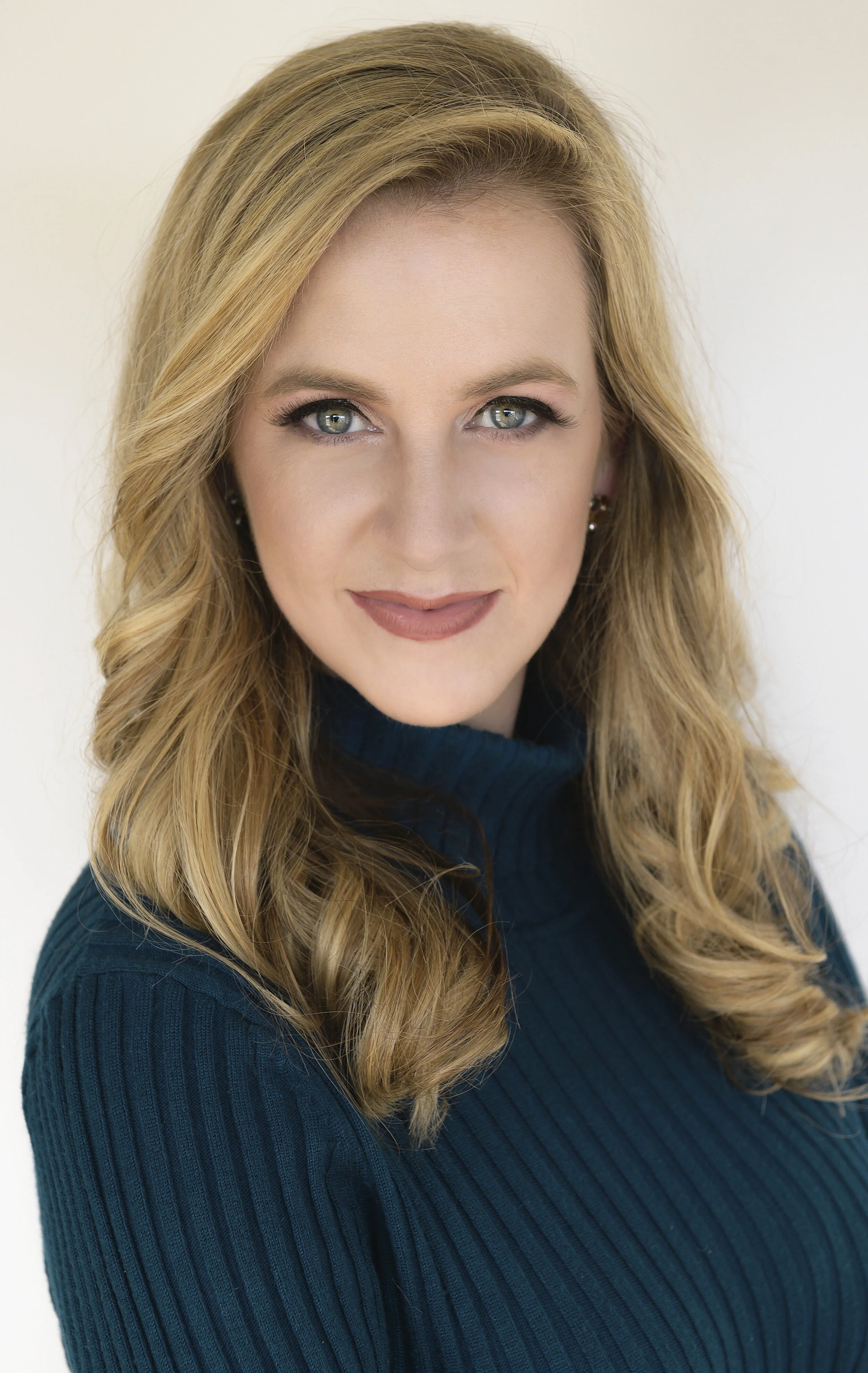 Lydia Gray's Instagram, Twitter & Facebook on IDCrawl