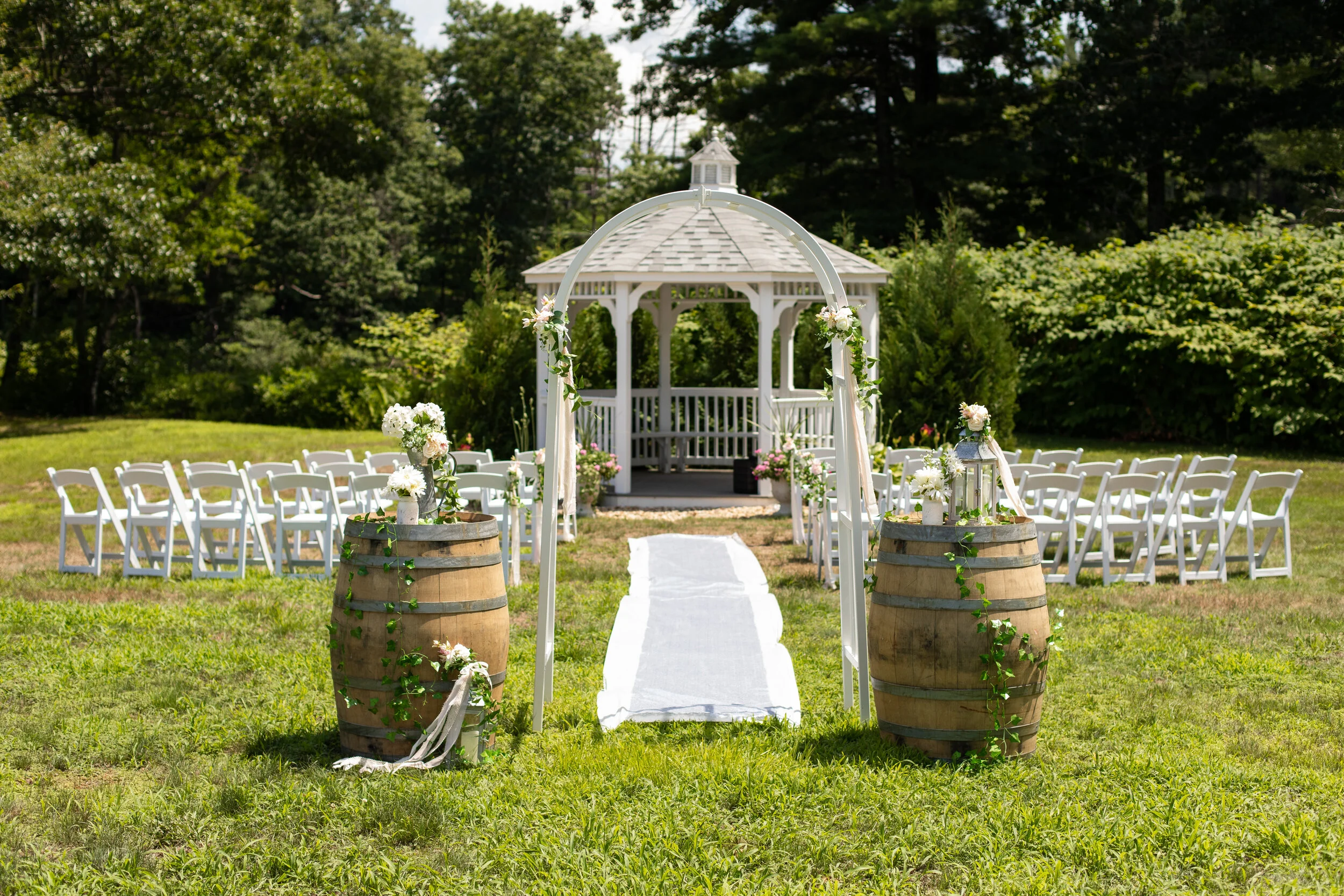 Liz and Brett: The Ultimate Backyard Wedding — Tom Godfrey Photography