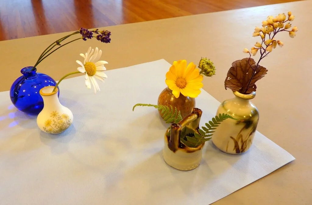 Lyn Cartwright leads a workshop on Miniature Arrangements — Sogetsu ...