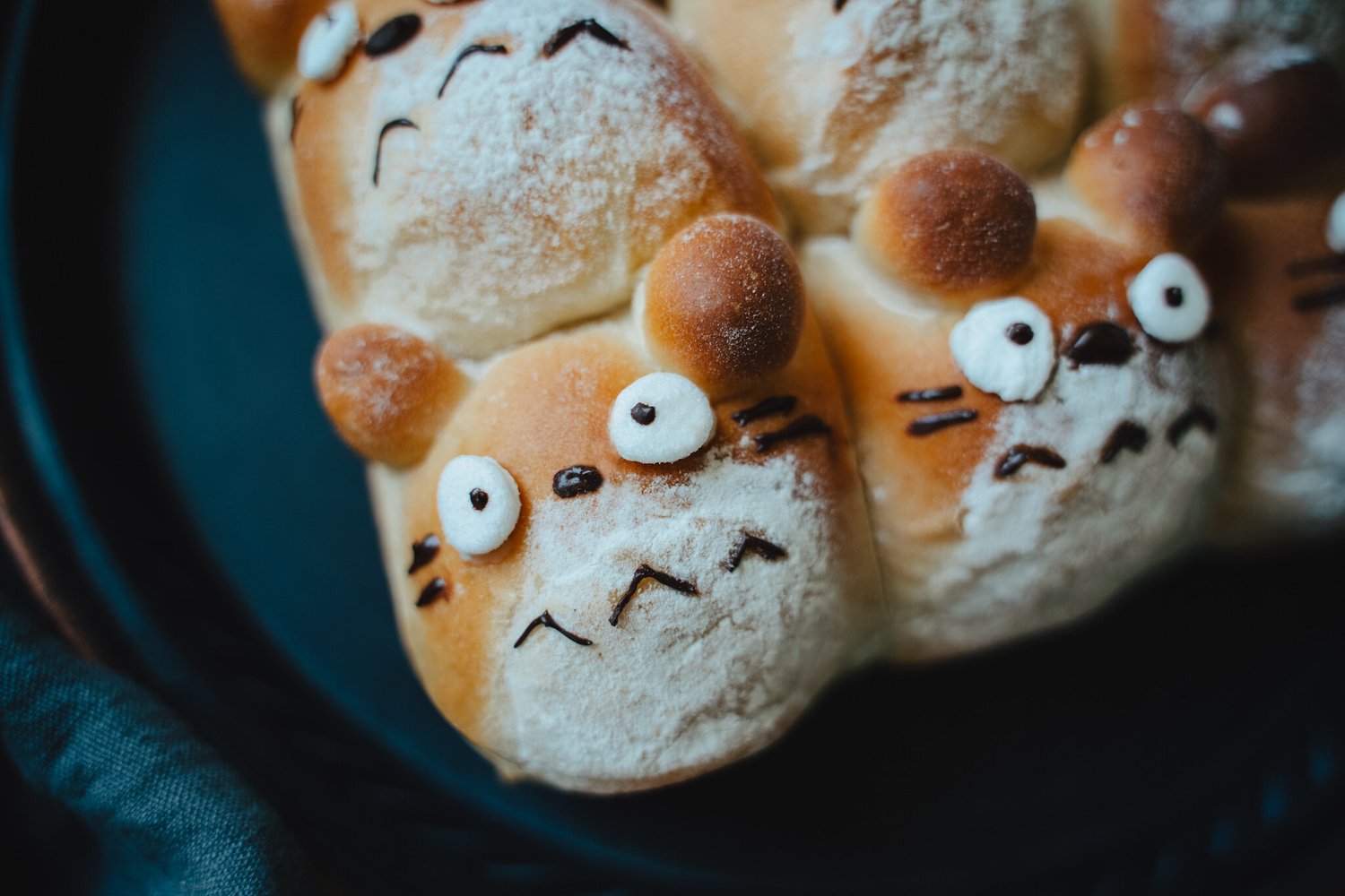 How to make Totoro Pull-Apart Bread — HER 86m2 - by Thuy Dao