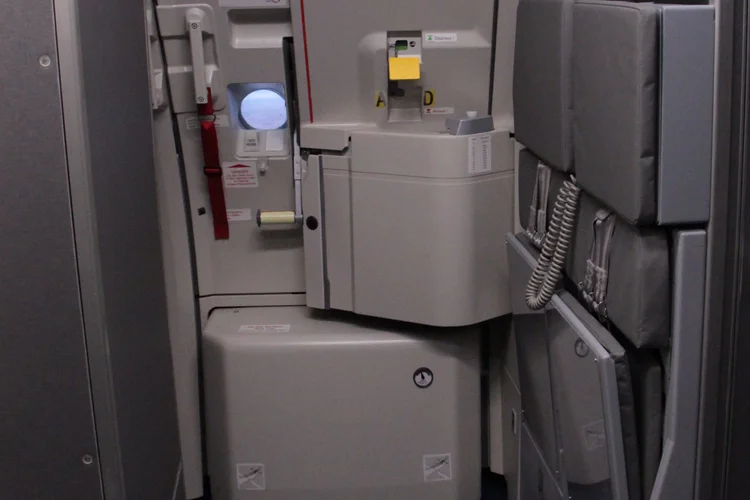 Cabin Emergency Evacuation Trainer (CEET) — Newton Design