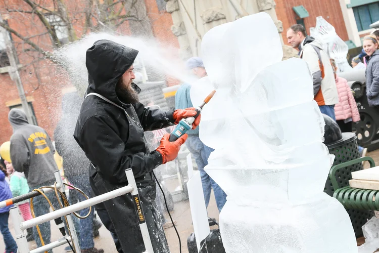 Butler AM Rotary Carved in Ice Festival — Pittsburgh Wedding Coordinator
