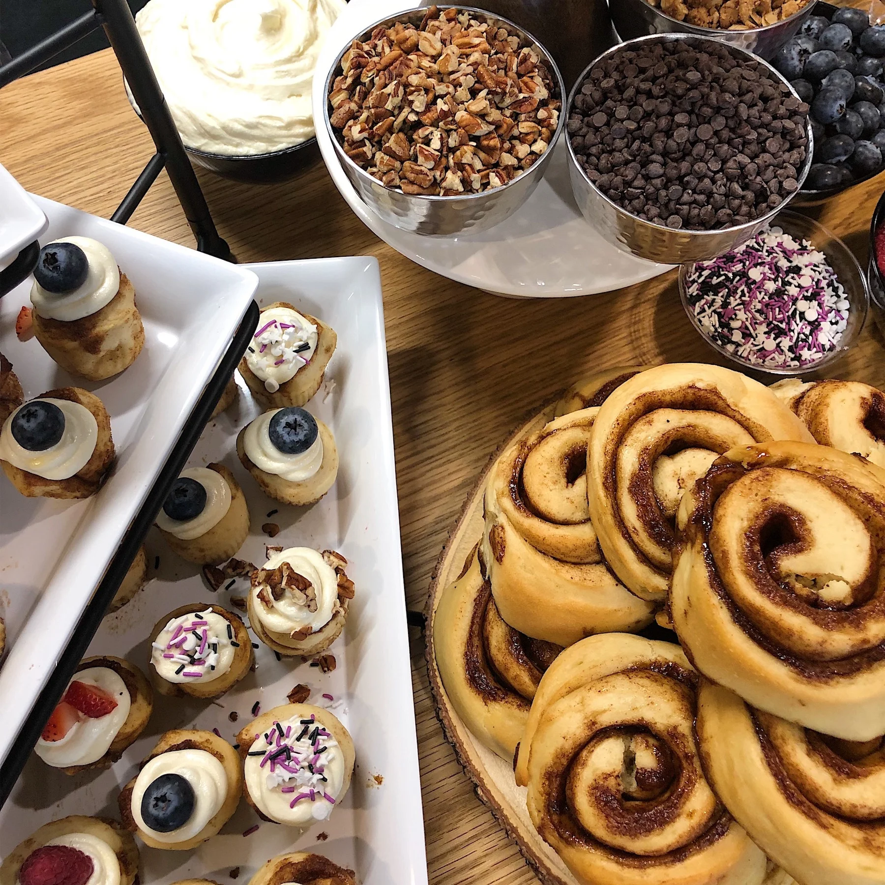 Cinnaholic Canada Bakery | Cinnamon Roll Dessert Shop