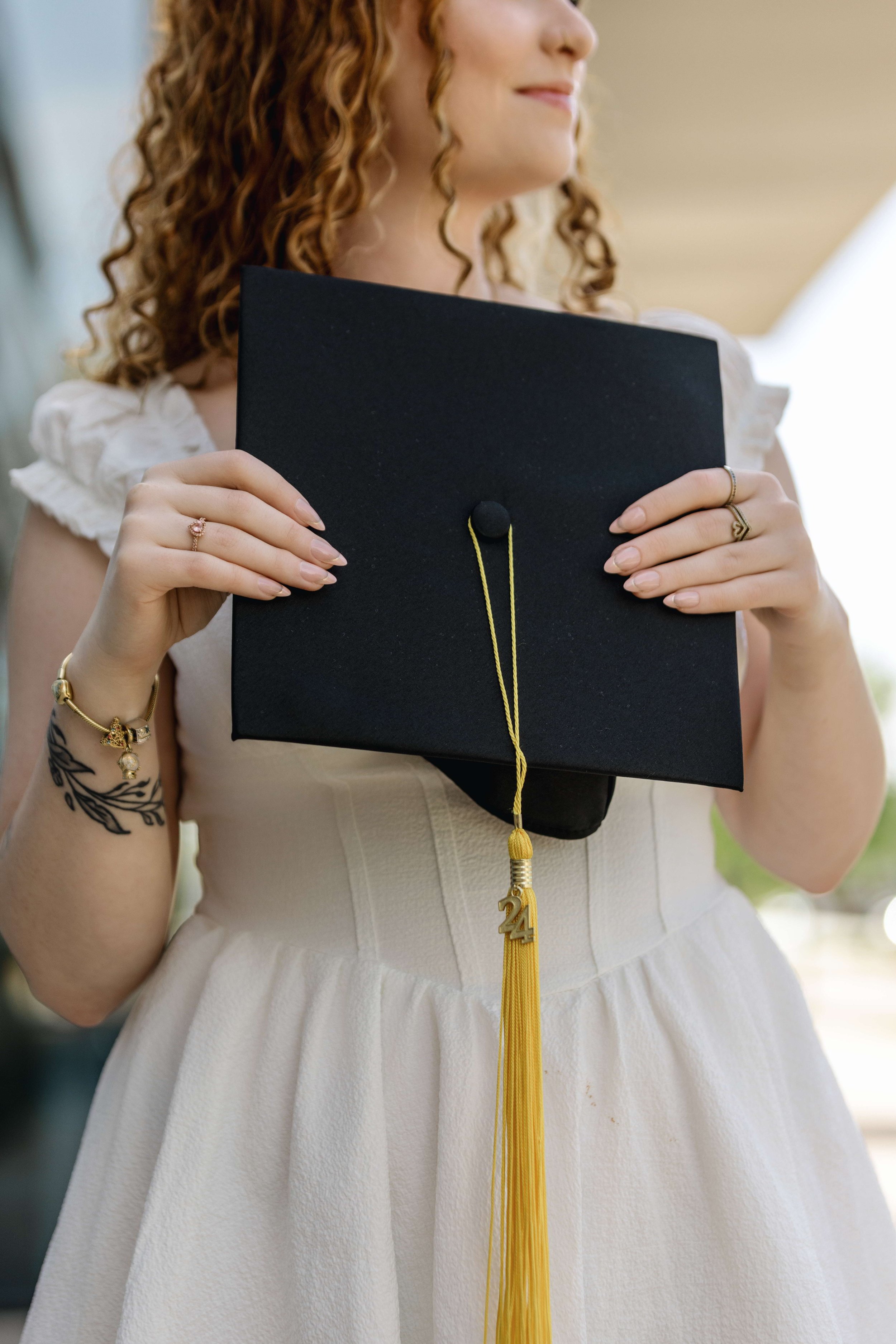 Graduation: A Photoshoot To Celebrate Your Achievement — Jenny Elaine ...