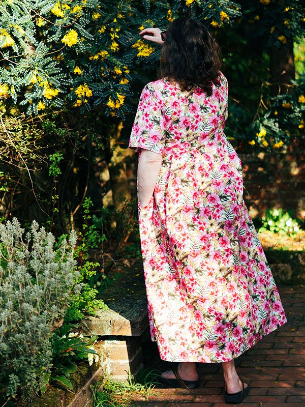 Framfield V Neck Dress Sewing Pattern with Pockets, Sizes 8-30 — Sussex ...
