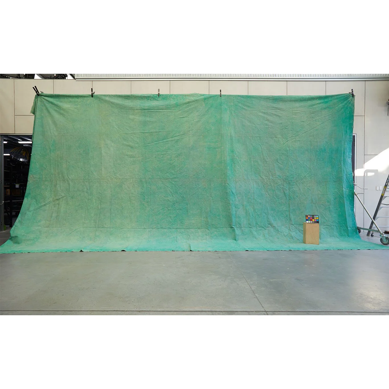 Backdrops | THE FRONT