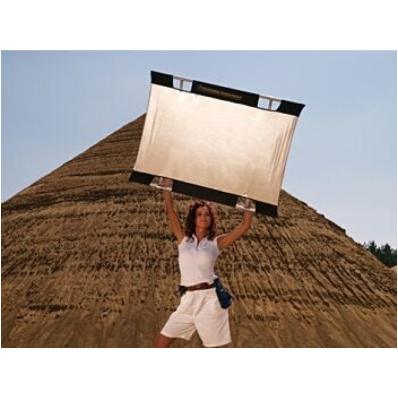 3' x 4' Sunbounce Mini Screen | Sydney | Australia | THE FRONT | SYDNEY ...