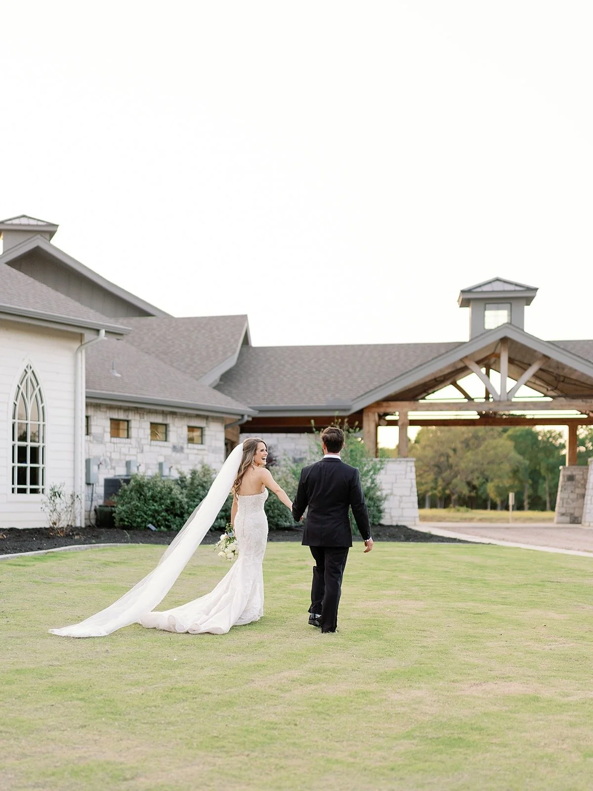 Indoor & Outdoor Wedding Venue in Austin | HighPointe Estate