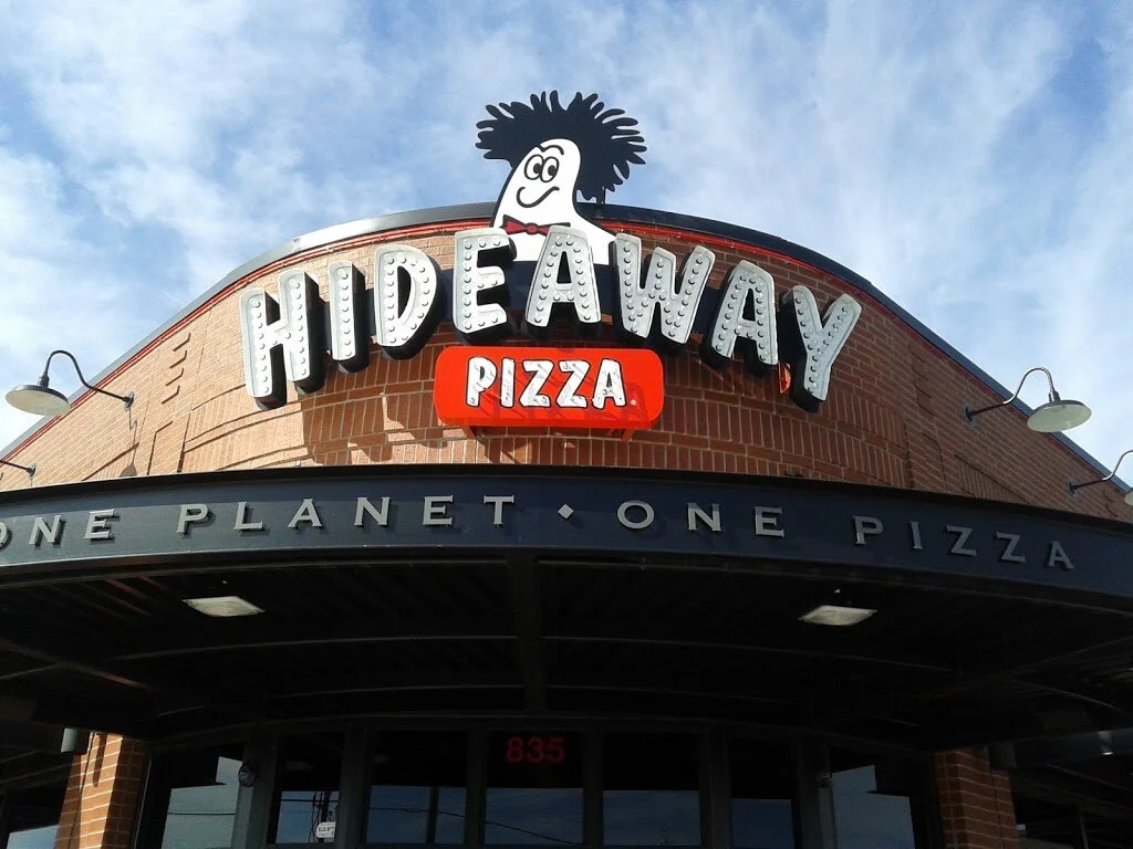 Moore — Hideaway Pizza