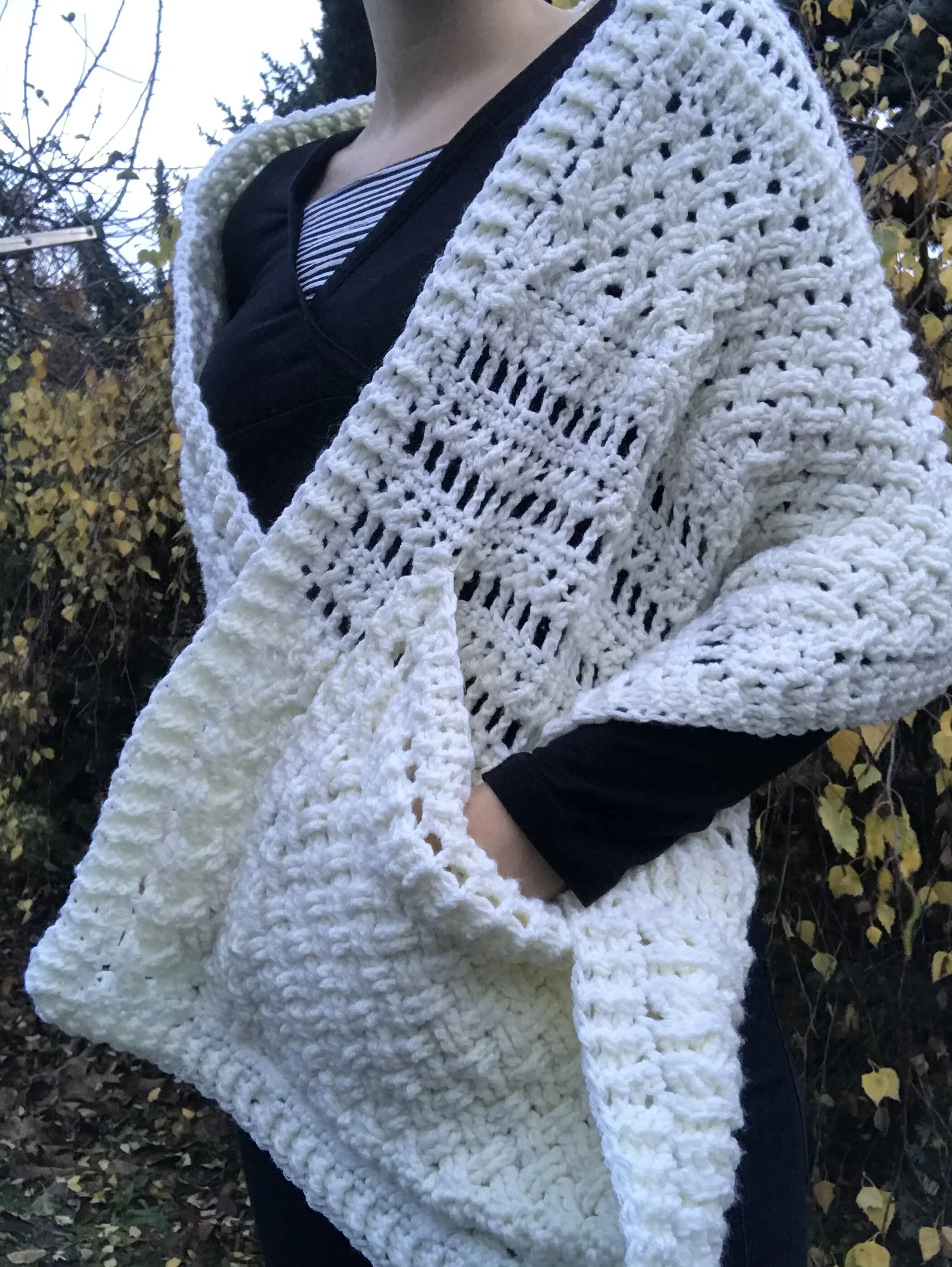 Ashley Pocket Shawl — Ravin Sekai Designs