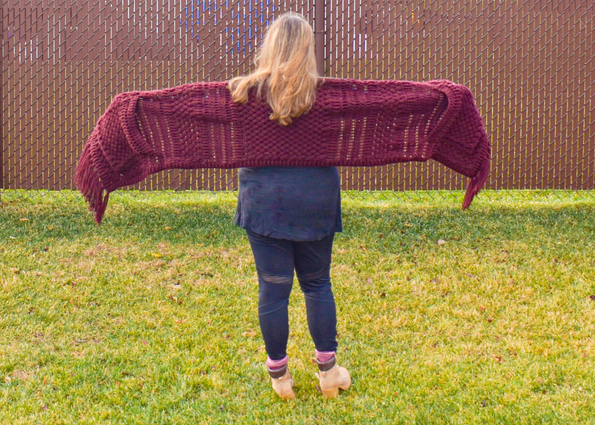 Ashley Pocket Shawl — Ravin Sekai Designs