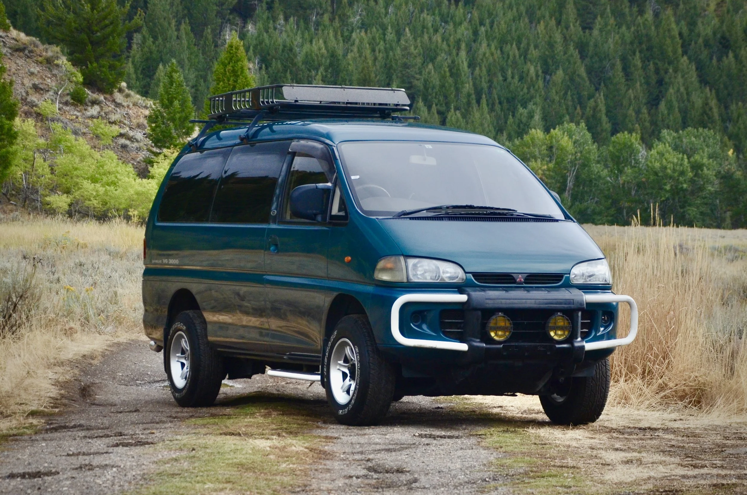 Nomadic Van – Delica Sales & JDM Maintenance