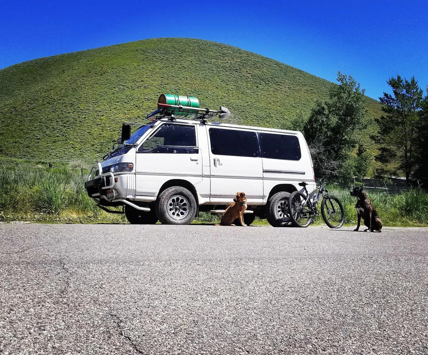 Nomadic Van – Delica Sales & JDM Maintenance