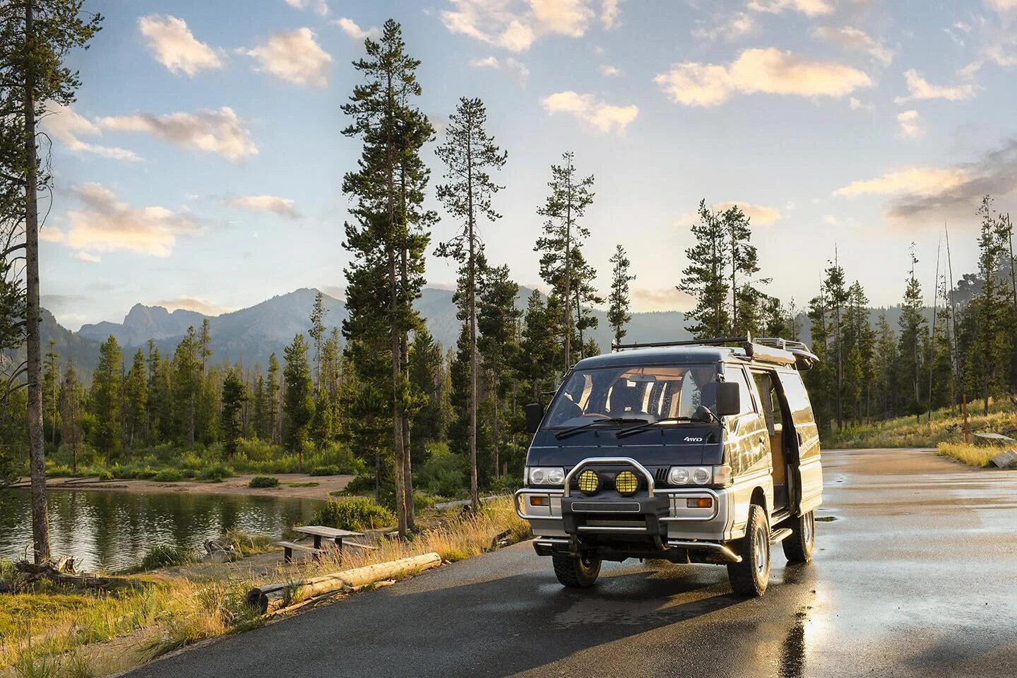 Nomadic Van – Delica Sales & JDM Maintenance