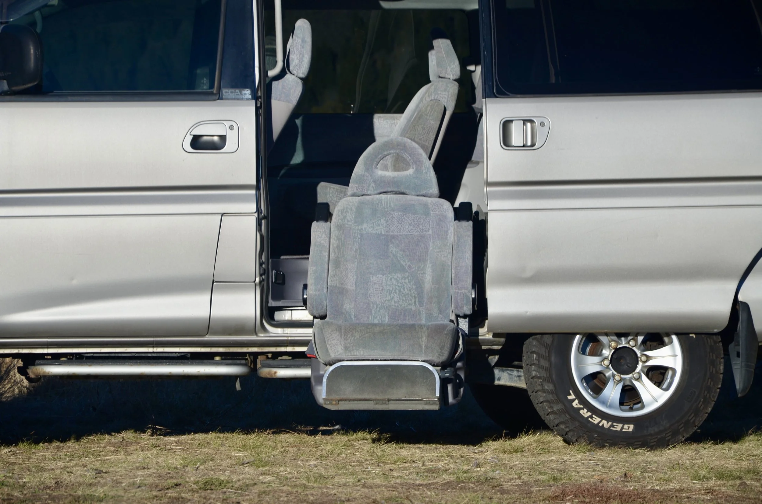 Misaki — Nomadic Van