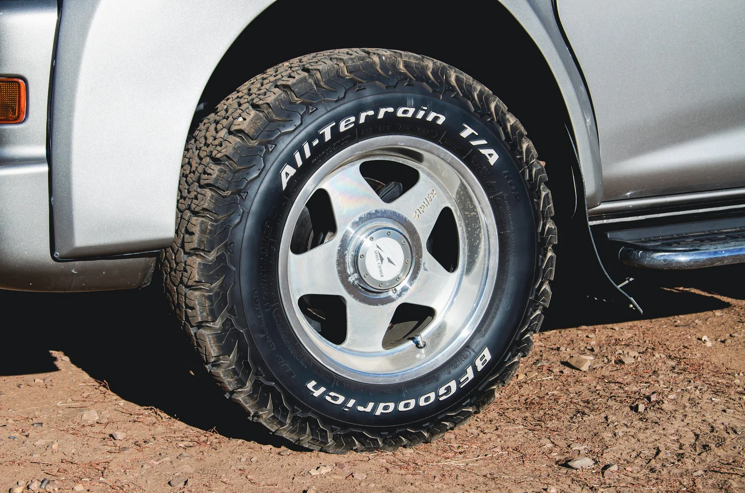 Saber — Nomadic Van