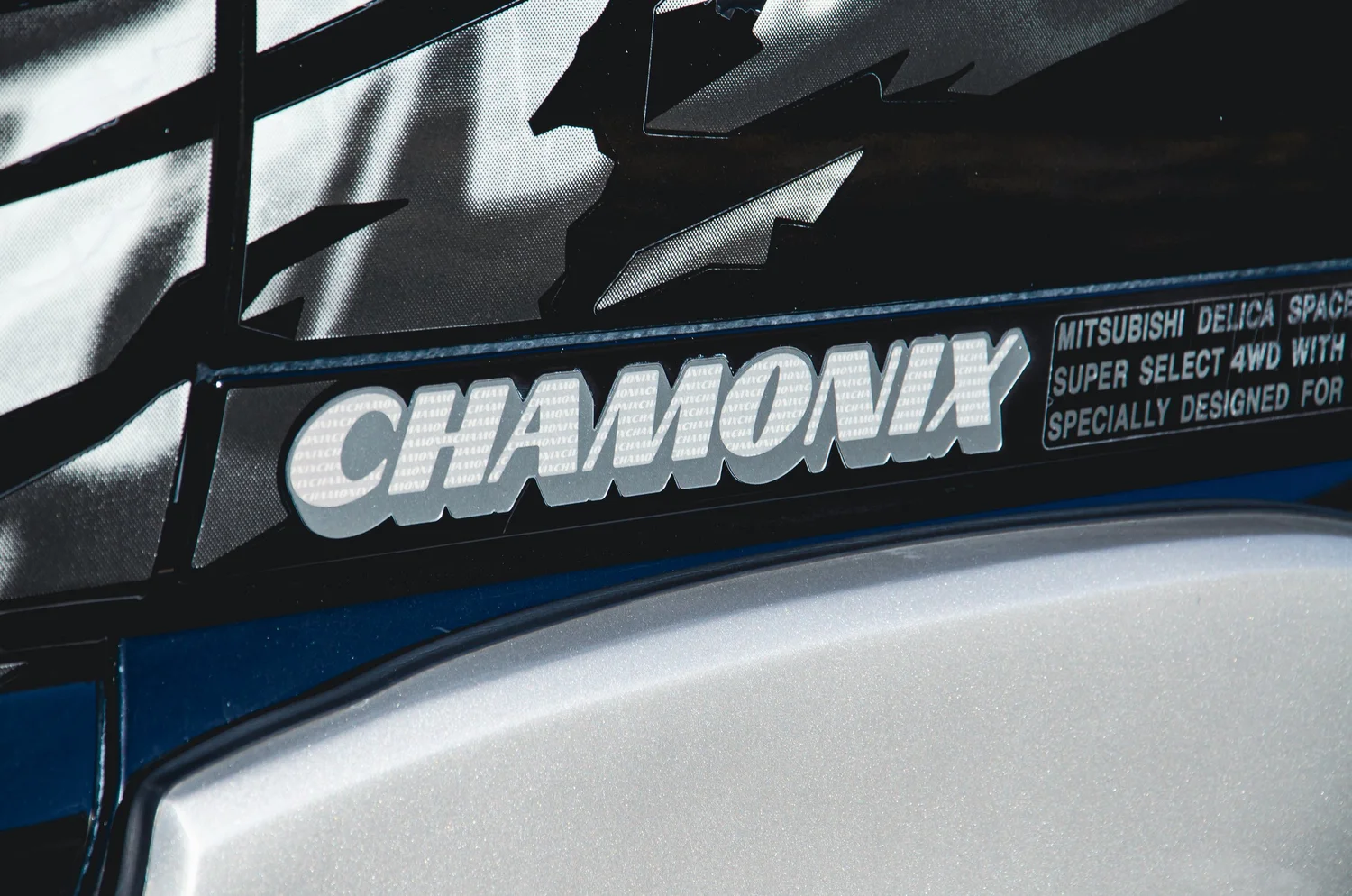 Saber — Nomadic Van