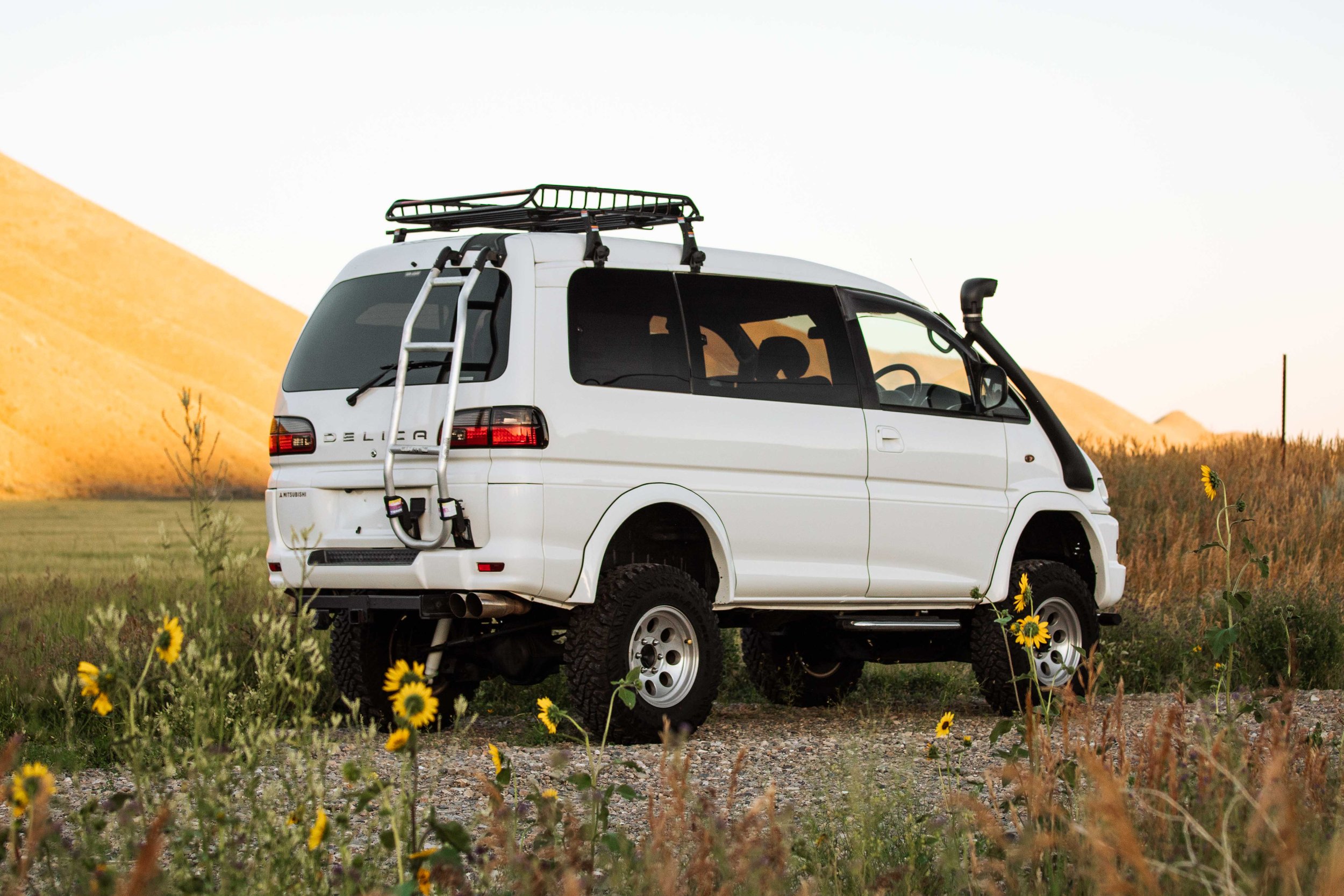 Mammoth — Nomadic Van