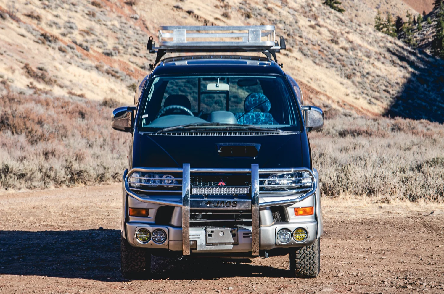 Saber — Nomadic Van