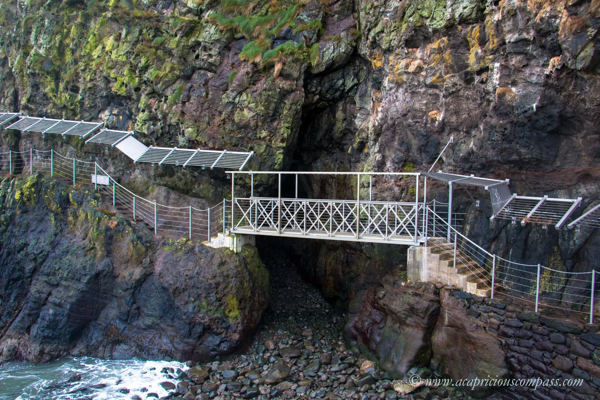 Gobbins Cliff Walk | Cliffs, Seawaves & Gulls — Continent Hop