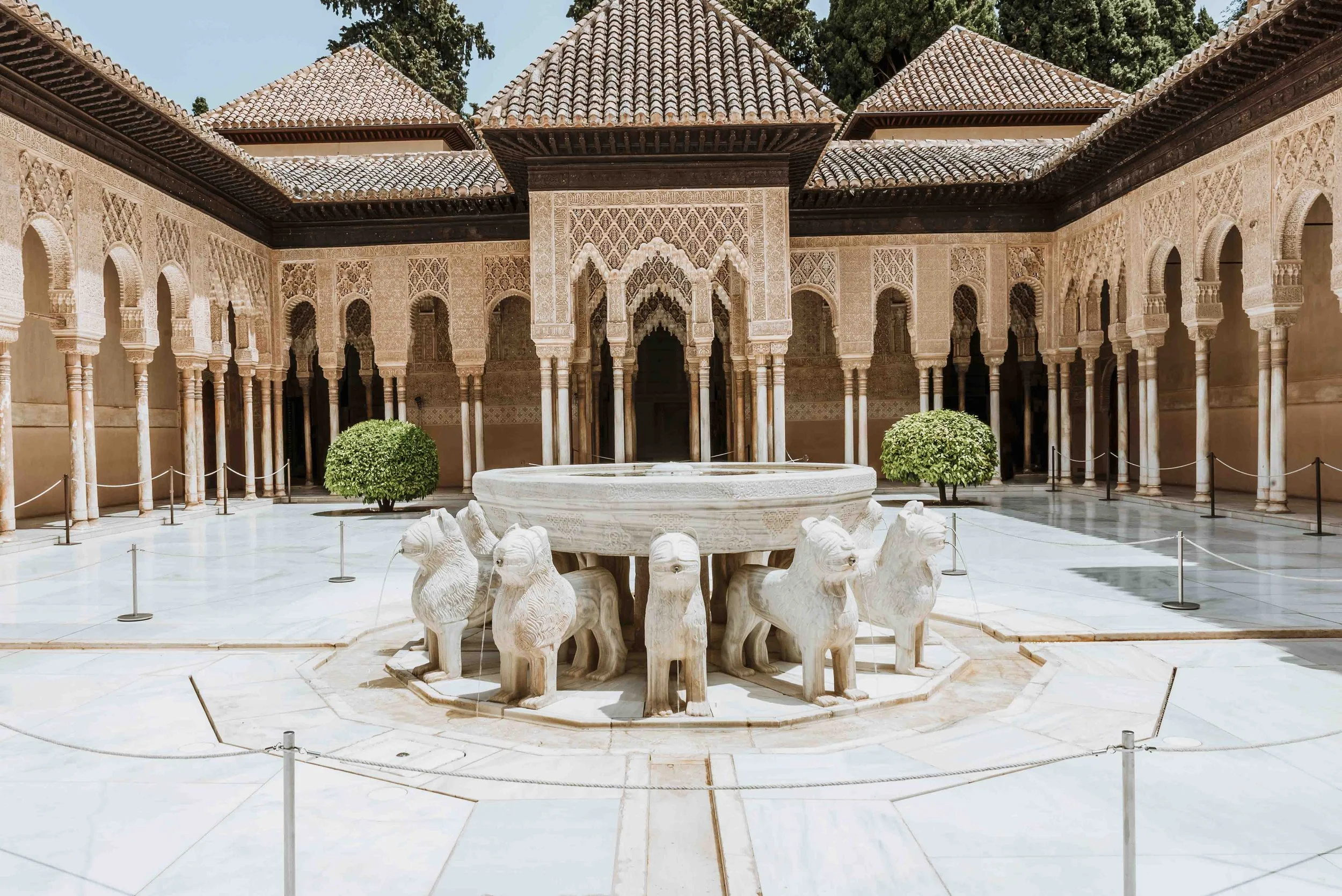 Alhambra by night | Is the Alhambra night visit worth it? — Continent Hop