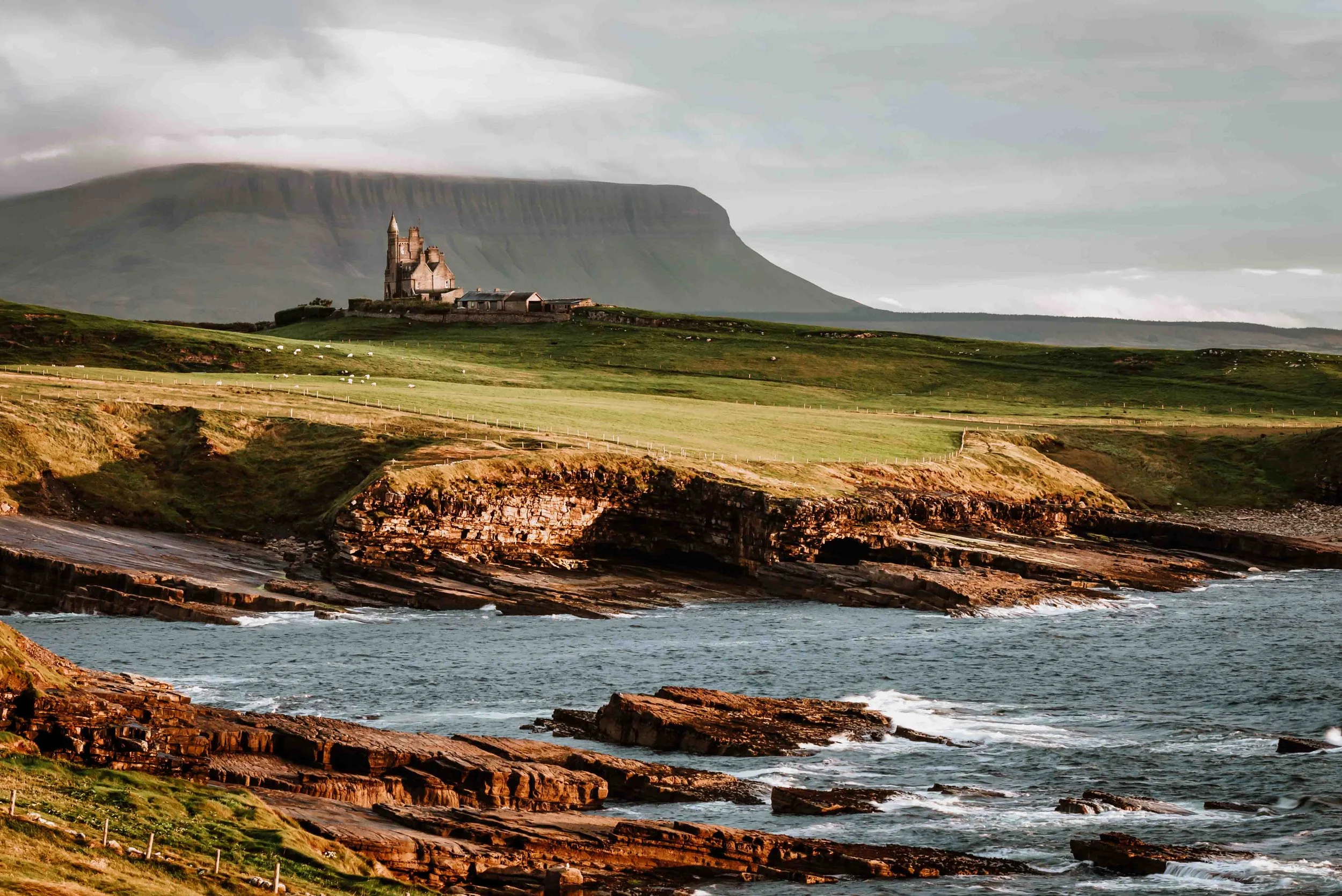 Ireland in Spring : A Travel Guide for the Best Things to do in Ireland ...