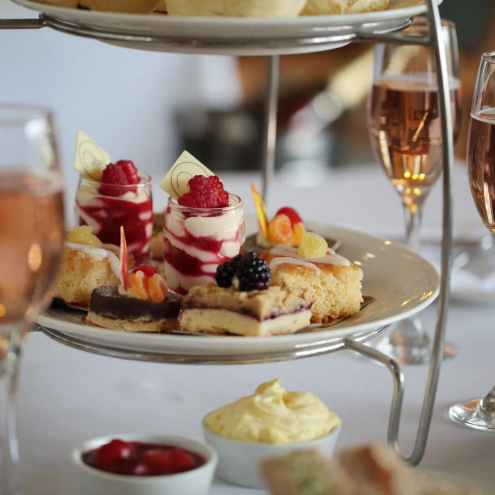 Dine with us — Loftsome Bridge