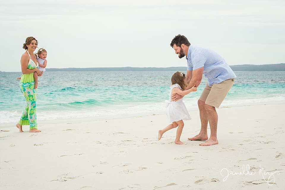 Beach Family Photos :: Hyams Beach — Hawkesbury Family Photographer ...