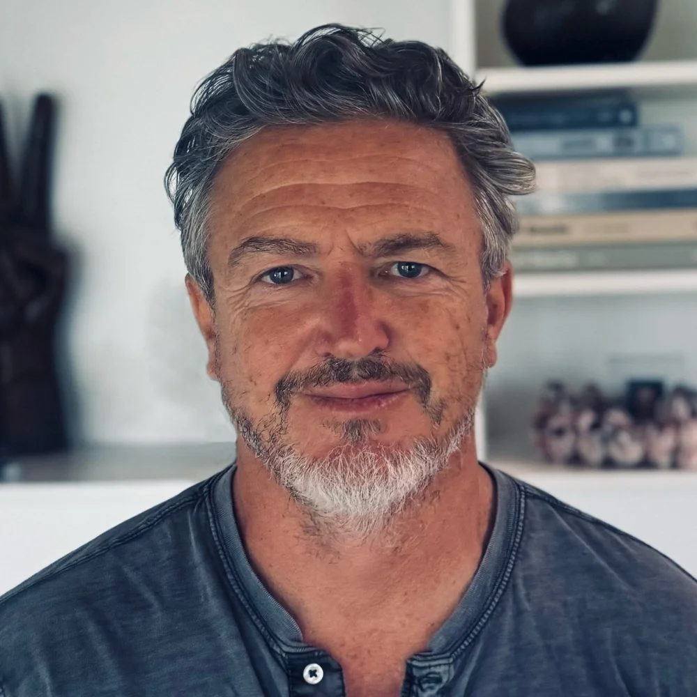 About — Steven Thomson