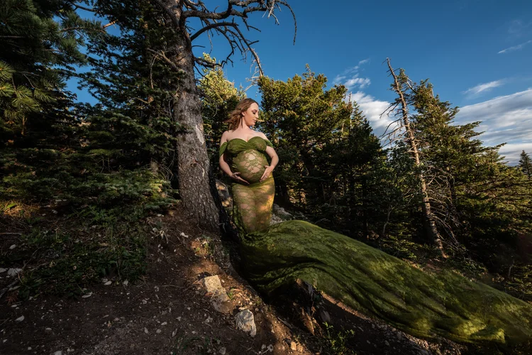 What Should I Wear for a Maternity Session?