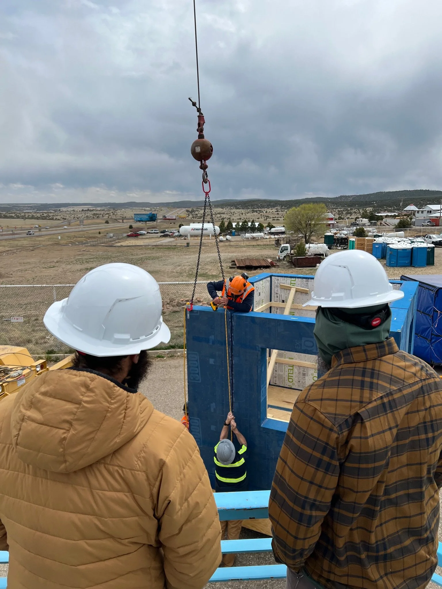 - Builders — B.Public Prefab