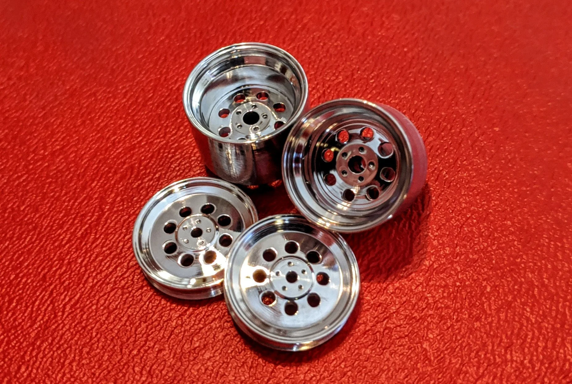 1/25 Slot Car Racing Wheel Store — Dancing Bear Scaled Components