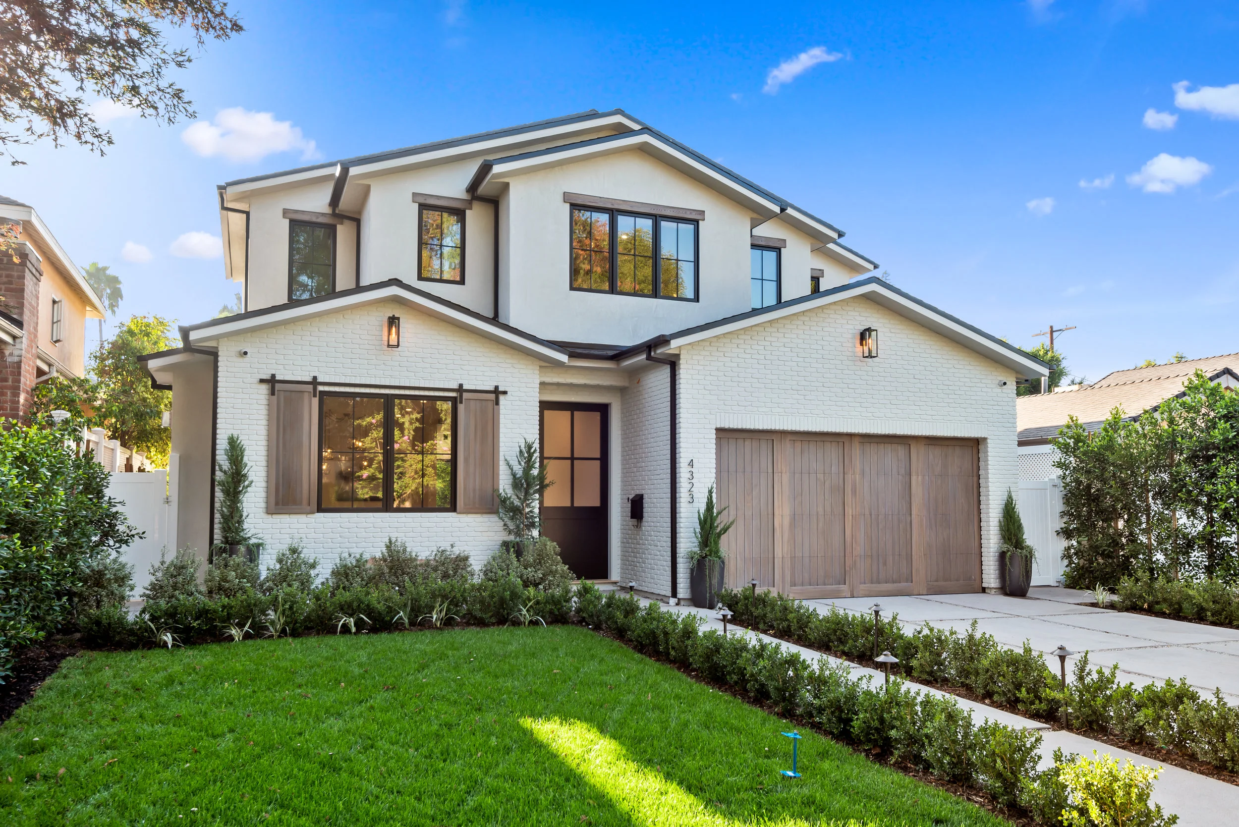 Saint Clair — Born Homes