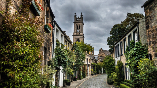 The 8 Best Places to Live in Edinburgh | Ease the Squeeze