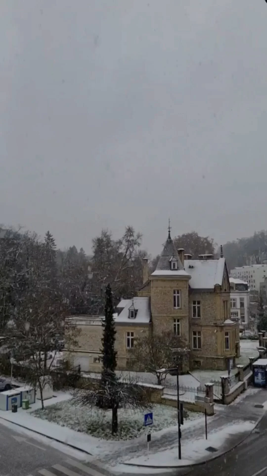 How the pressure of SUCCESS affects women — Gül Sönmez