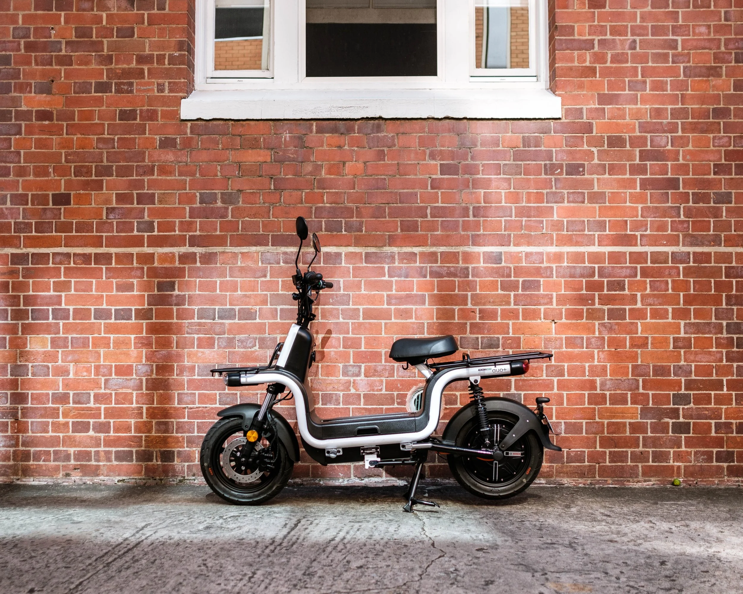 BENZINA ZERO — Electric Mopeds & Scooters